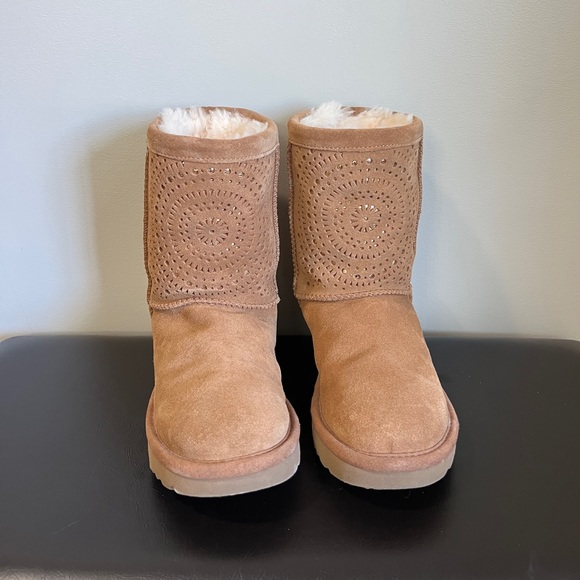 UGG | Shoes | Ugg Women Booth | Poshmark